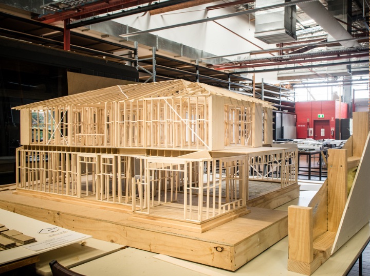 建筑与施工管理 - Deakin University